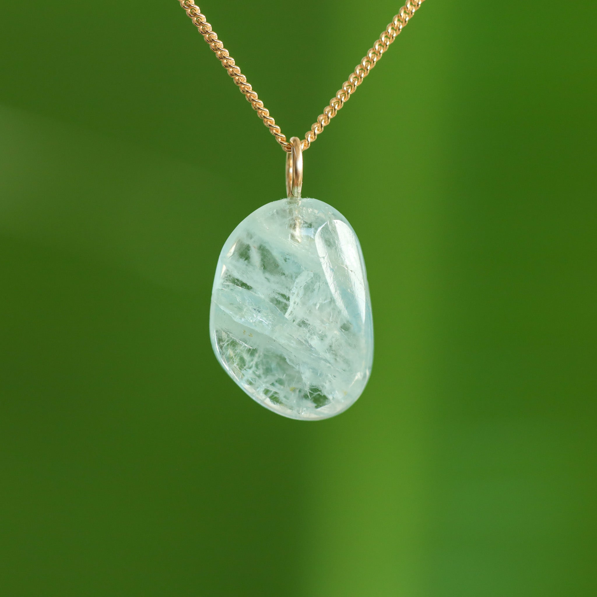 Keelchakra edelsteen - handgemaakte sieraden - Monos edelstenen sieraden